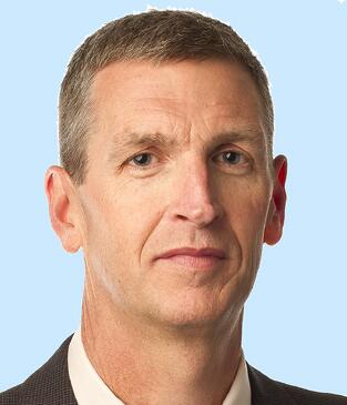 CMO's Guide to "Hiring" the Right CEO